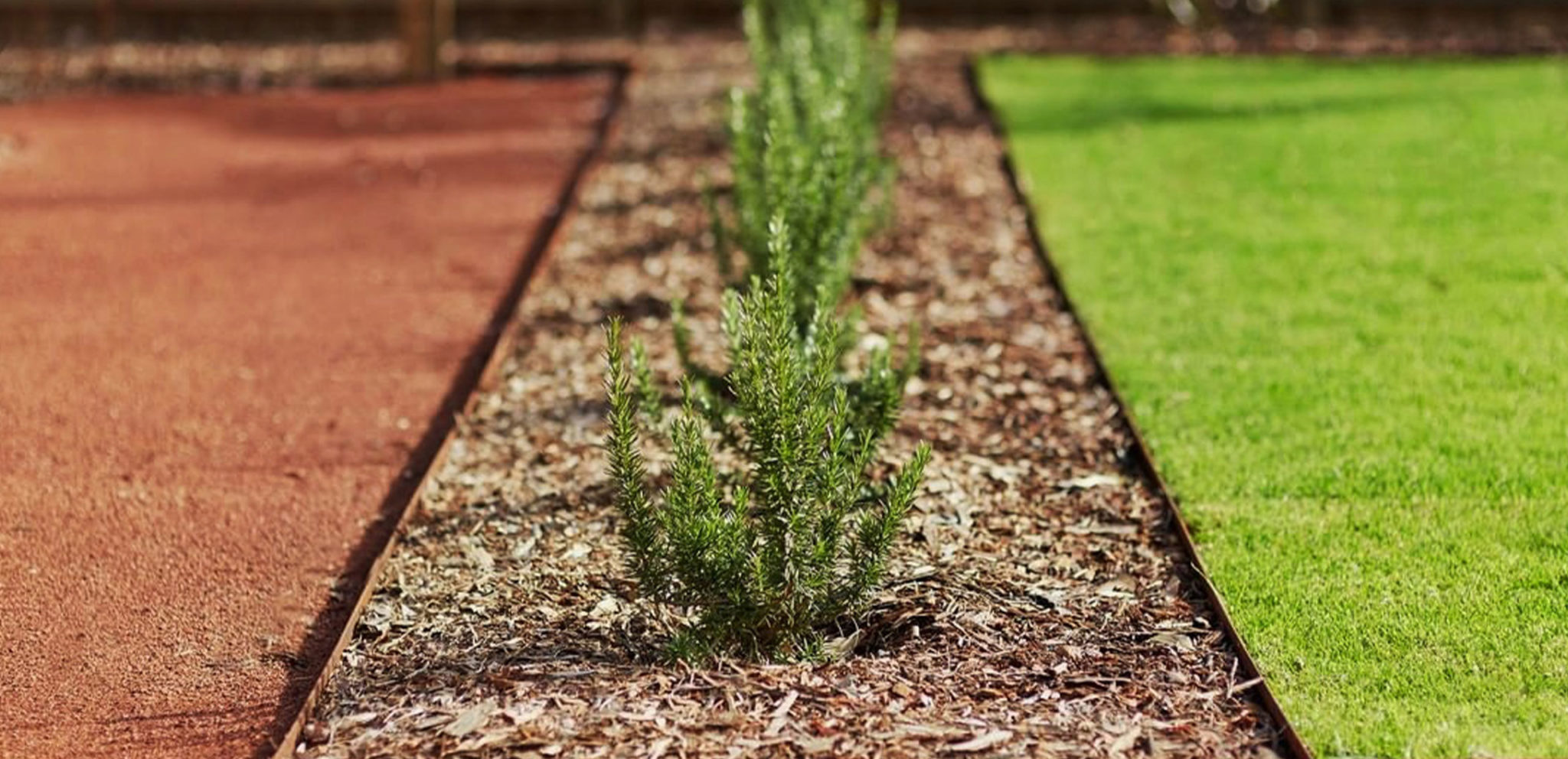 Rigidline™ Steel Lawn Edging for Perfectly Neat Lawns