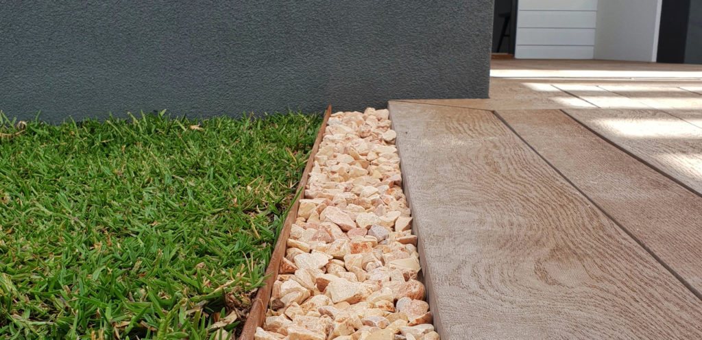 In-Ground Garden Edging Solutions - Hardline - Straightcurve AU