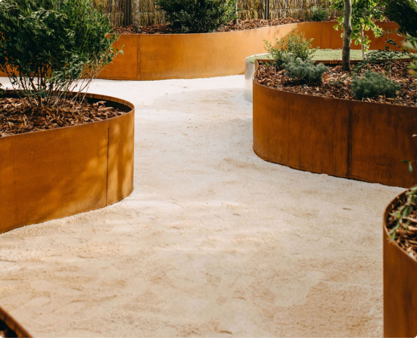 Straightcurve Garden Edging Solutions | Lawn, Garden, & Driveway