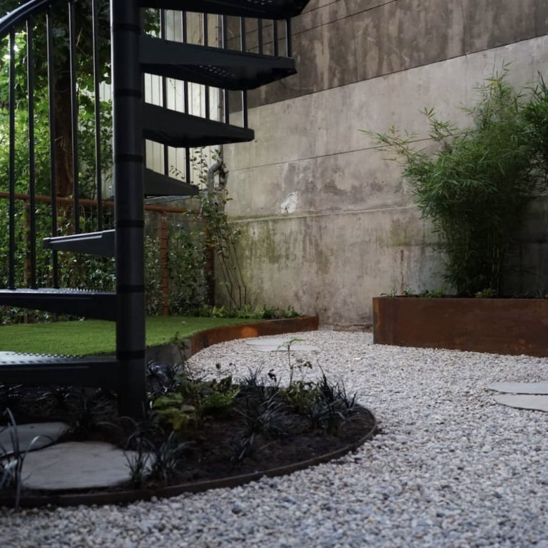 Durable Steel Landscape Edging for Gardens & Yards